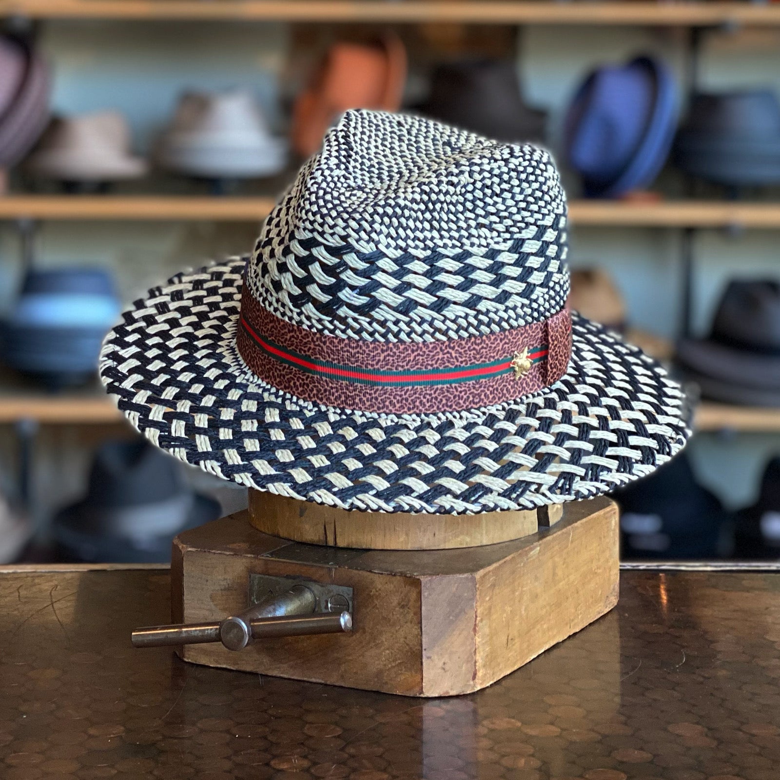 Kingston - Patterned Straw Hat for Men and Women with Green Red Stripe
